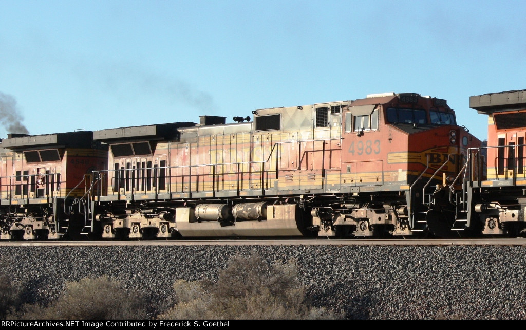 BNSF 4983